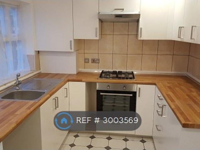 Cranberry Lane, London E16, 2 bed terraced house to rent, £2,150 pcm | PrimeLocation