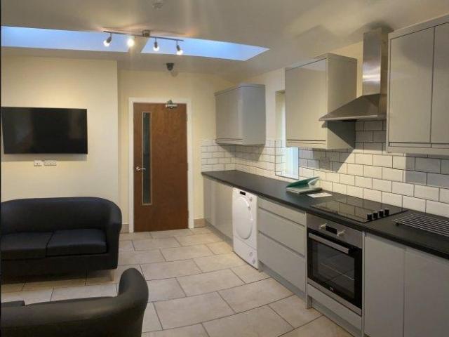Cranbrook Avenue 4 bed house share to rent £1,940 pcm £448 pw
