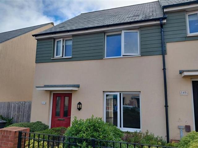 Cranbrook, Exeter EX5 3 bed semi detached house to rent £1,350 pcm £312 pw