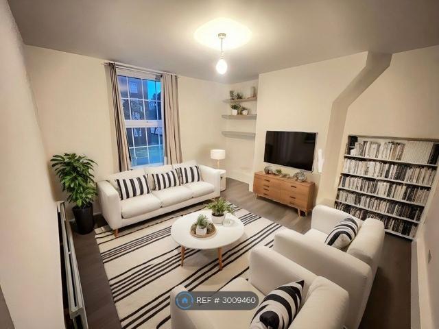 Cranbrook House, London E5, 3 bed flat to rent, £3,400 pcm | PrimeLocation