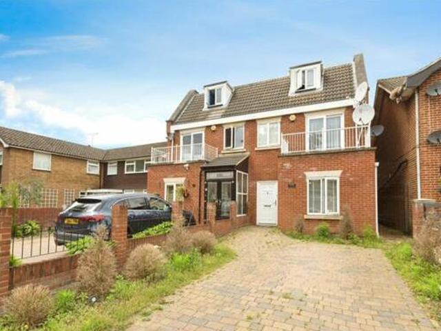 Cranbrook Road, Ilford, 4 Bedroom Semi detached