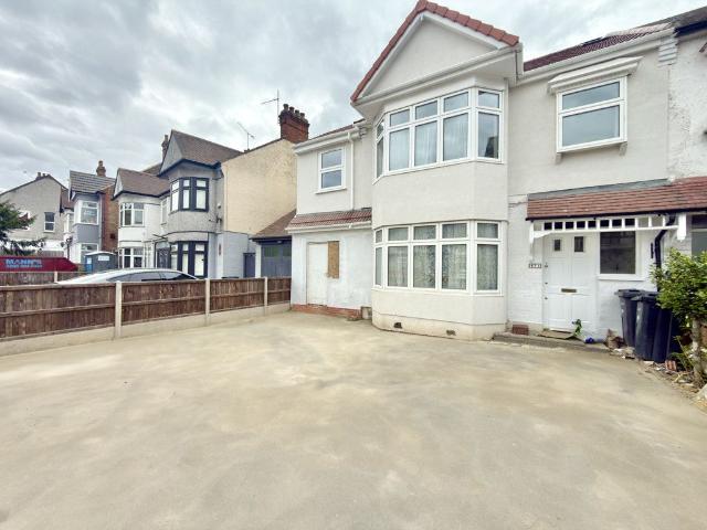 Cranbrook Road, Ilford IG2, 6 bed semi detached house to rent, £4,000 pcm | PrimeLocation