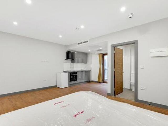 Cranbrook Road, Ilford, Serviced Studio Apartment
