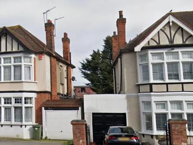Cranbrook Road, London, IG1 4UH, United Kingdom | 2 bed apartment for rent #167862103 | Rentberry