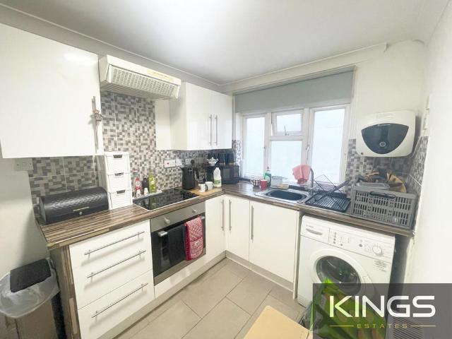 Cranbury Avenue, Southampton 2 bed ground floor flat to rent £1,095 pcm £253 pw