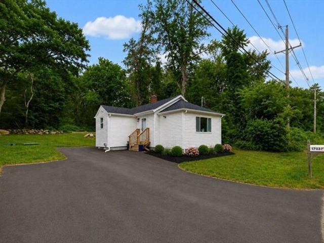 Crandall Rd, Tiverton, Home For Sale