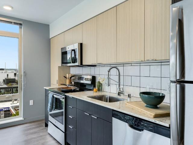 Crane Interbay Apartments Studio Apartment for Rent at 3200 16th Ave W, Seattle, WA 98119 Interbay