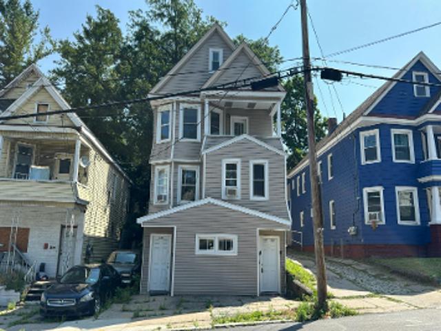 Crane St