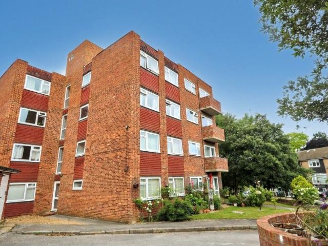 Cranes Park, Surbiton KT5, 2 bed flat to rent, £1,925 pcm | PrimeLocation
