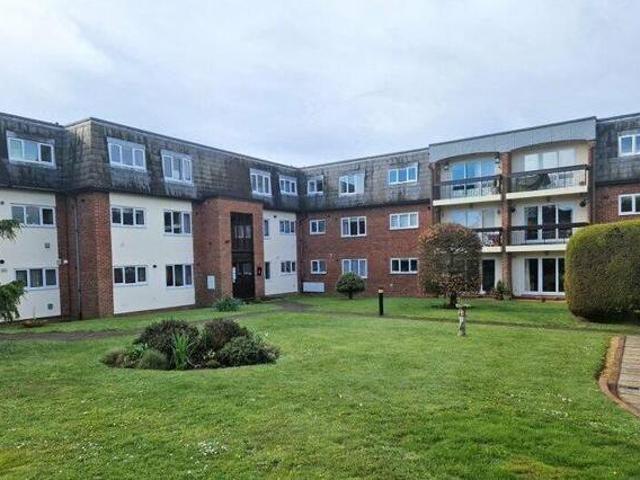 Cranford Avenue, Exmouth, 2 Bedroom Flat