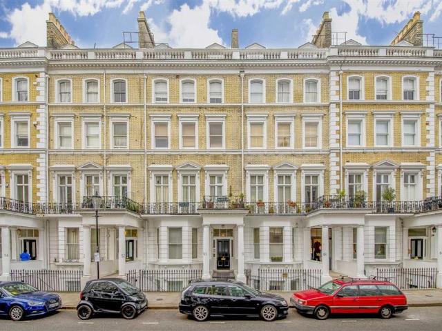 Cranley Gardens, London SW7 2 bed flat to rent £3,497 pcm £807 pw
