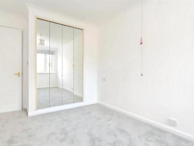 Cranley Gardens, Wallington SM6, 1 bed property to rent, £1,250 pcm | PrimeLocation