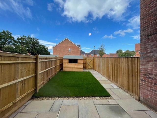 Cranleigh – 2 Bedrooms House 2 bed house to rent £1,616 pcm £373 pw