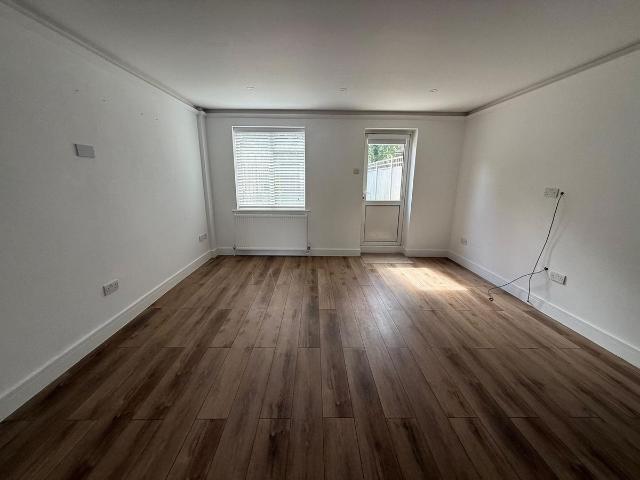 Cranleigh Close, Cheshunt EN7, 2 bed terraced house to rent, £2,050 pcm | PrimeLocation