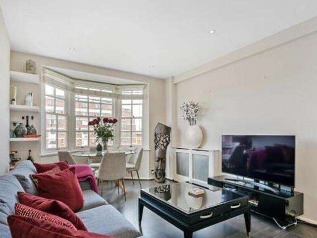 Cranmer Court, Chelsea, 1 Bedroom Flat