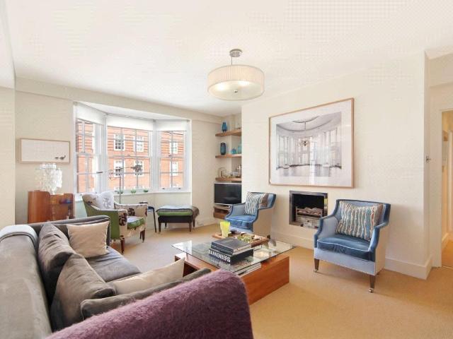 Cranmer Court, Chelsea SW3, 2 bed flat to rent, £3,987 pcm | PrimeLocation