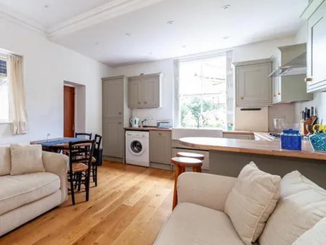 Cranworth Gardens, Stockwell Park, London, SW9 0NU, United Kingdom | 2 bed apartment for rent #115027693 | Rentberry