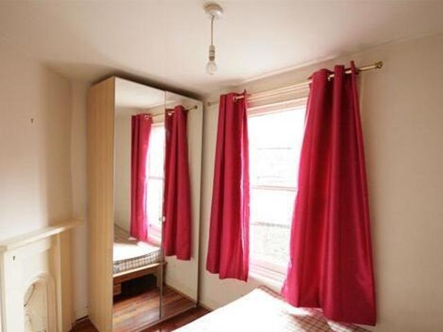 Crewdson Road, Oval, 1 Bedroom Flat
