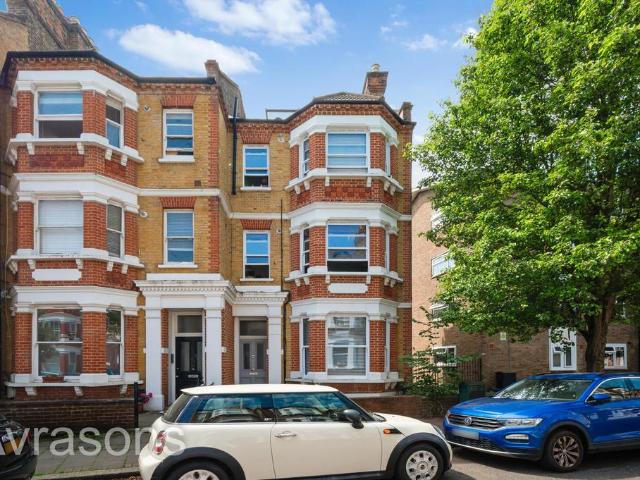 Crewdson Road, Oval, London 2 bed flat to rent £10,400 pcm £2,400 pw