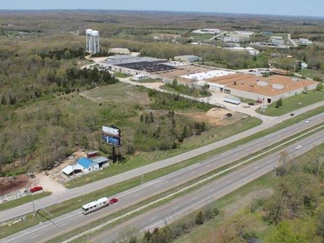 Crews Dr, Saint Clair, MO 63077