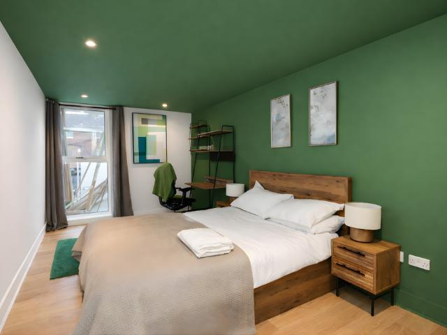 Crews Street, London E14, 3 bed flat to rent, £3,050 pcm | PrimeLocation