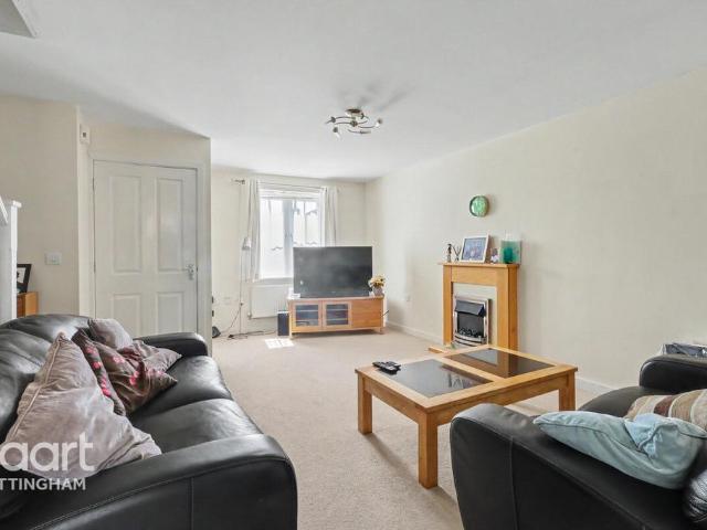 Creamery Close, NOTTINGHAM 3 bed link detached house to rent £1,125 pcm £260 pw