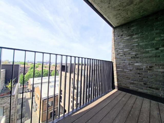 Creative Road Deptford SE8 2 bed apartment to rent £2,275 pcm £525 pw