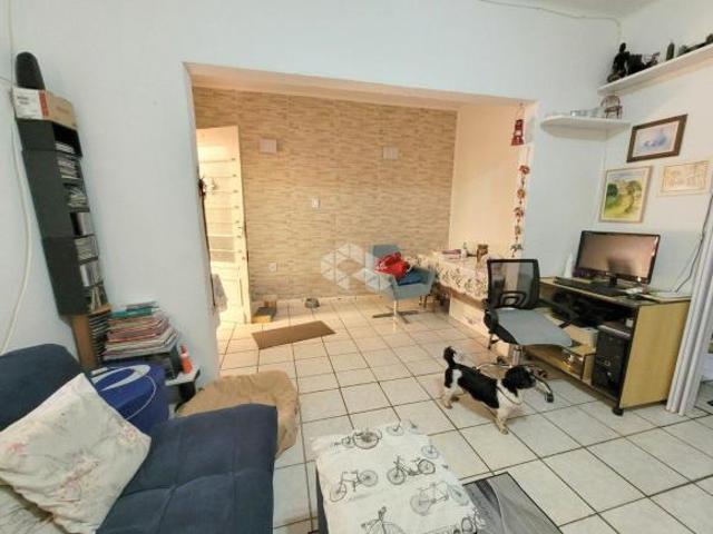 Crédito Real Petrópolis vende apartamento terro em zona central!