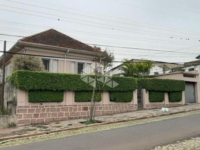 Crédito Real Vende Casa com 4 dormitórios no Partenon