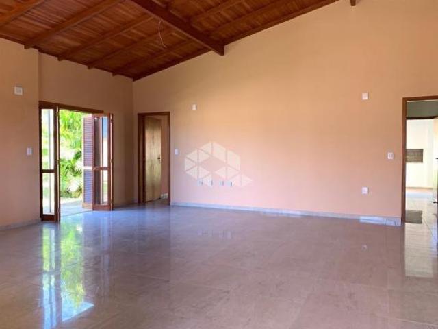 Credito Real vende CASA de 3 quartos, SUÍTE no centro de Imbé / RS