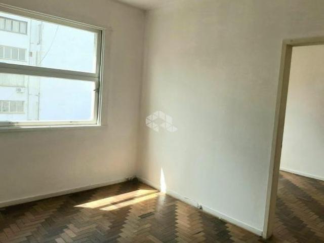 Crédito Real vende apartamento de 1 dormitório próximo à Santa Casa, no Centro Histórico de Porto Al