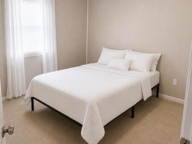 Creedmoor Home, a 4 hours 22 minutes drive to transit stop Glenn View Station at Walmart