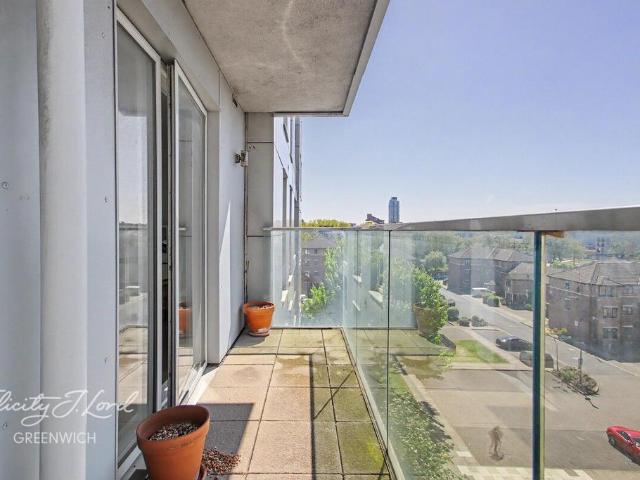 Creek Road, LONDON 2 bed apartment to rent £2,100 pcm £485 pw