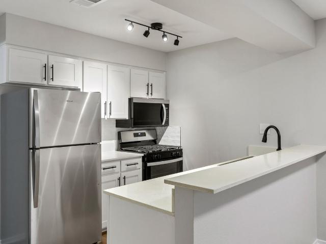 Creekline Apartments 1 Bedroom Apartment for Rent at 8515 Shoal Creek Blvd, Austin, TX 78757 North Shoal Creek