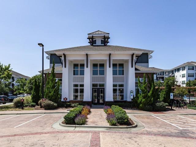 Creekstone at RTP Apartments 1 Bedroom Apartment for Rent at 5472 S Miami Blvd, Durham, NC 27703