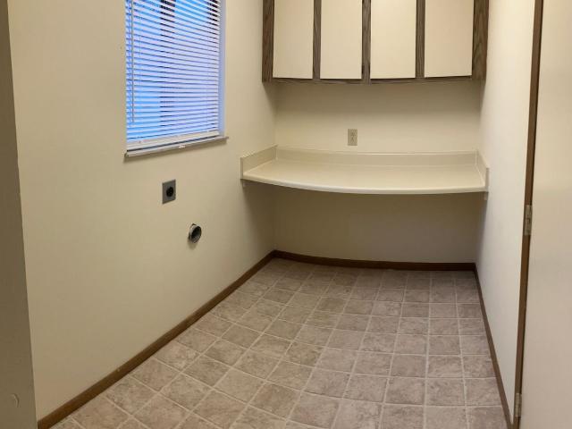 Creeks Edge Village 2 Bedroom Apartment for Rent at Creeksedge Village, Grove City, OH 43123