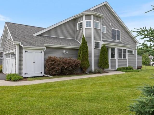 Creeks Edge Dr, Williston, Condo For Sale