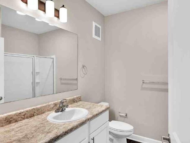 Creekside Apartment Homes 2 Bedroom Apartment for Rent at 2401 W Omaha St, Broken Arrow, OK 74012