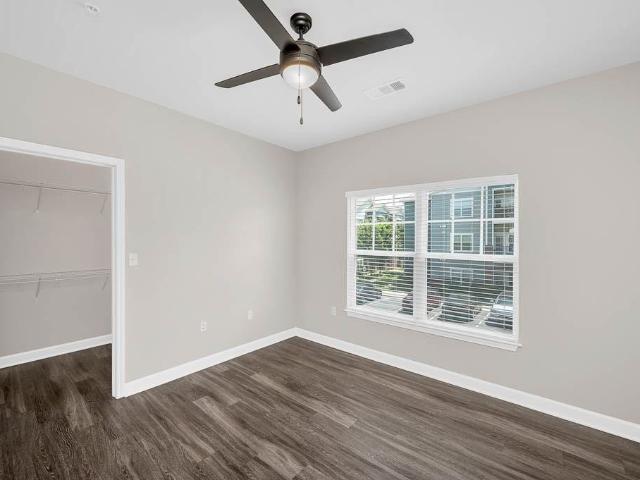 Creekside Apartment Homes 3 Bedroom Apartment for Rent at 2401 W Omaha St, Broken Arrow, OK 74012