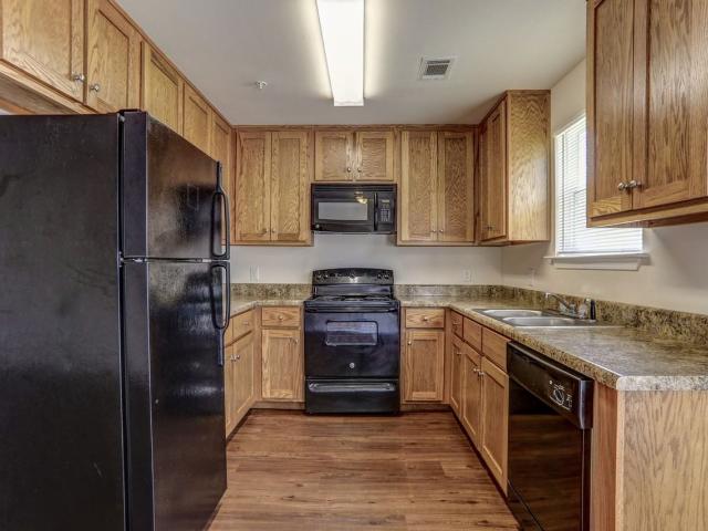 Creekside Apartments 1 Bedroom Apartment for Rent at 2301 Motes Rd, Sylacauga, AL 35150