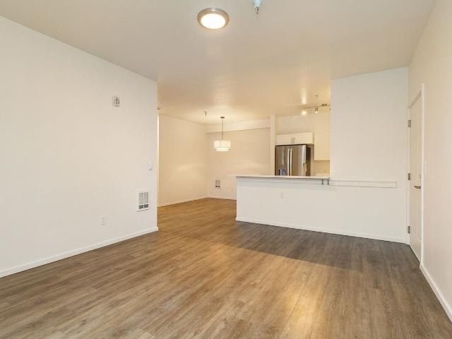Creekside Apartments 1 Bedroom Apartment for Rent at 3301 132nd St Se, Eastmont, WA 98208 Silver Lake