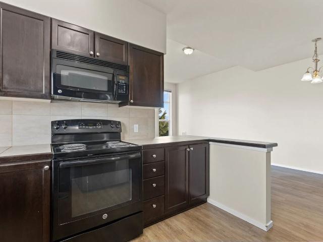 Creekside Apartments 2 Bedroom Apartment for Rent at 3301 132nd St Se, Eastmont, WA 98208 Silver Lake