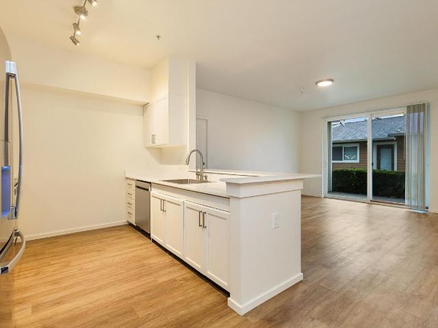 Creekside Apartments 2 Bedroom Apartment for Rent at 3301 132nd St Se, Eastmont, WA 98208 Silver Lake