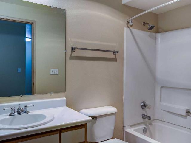 Creekside Apartments^ 2 Bedroom Apartment for Rent at 52520 Sw 4th St, Scappoose, OR 97056