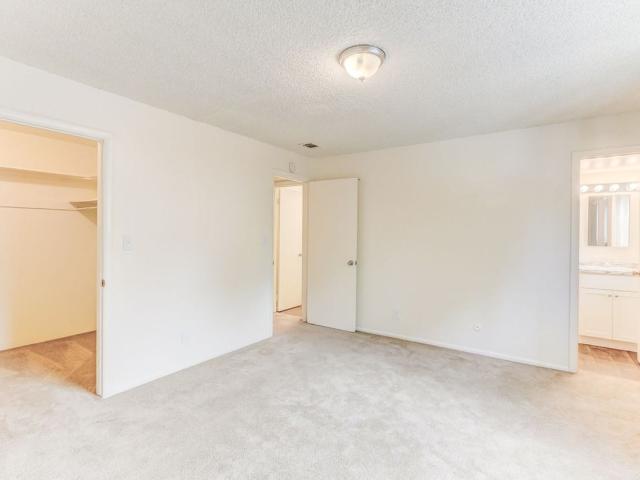 Creekside At Amherst Apartments 3 Bedroom Apartment for Rent at 7520 W Amherst Ave, Denver, CO 80227 Bear Valley
