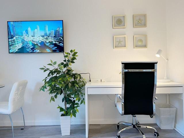 Creekside Drive Studio Apartment for Rent at 1309 Creekside Dr, Walnut Creek, CA 94596