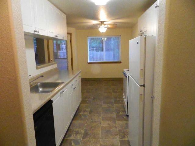 Creekside Villa Apartments 1 Bedroom Apartment for Rent at 838 Se Cochran Dr, Gresham, OR 97080 Mt. Hood