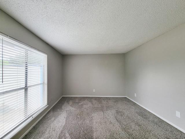 Creekside Villas Apartments 3 Bedroom Apartment for Rent at 707 El Dorado Blvd, Houston, TX 77062 Clear Lake