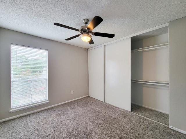 Creekside Villas Apartments 3 Bedroom Apartment for Rent at 707 El Dorado Blvd, Houston, TX 77062 Clear Lake