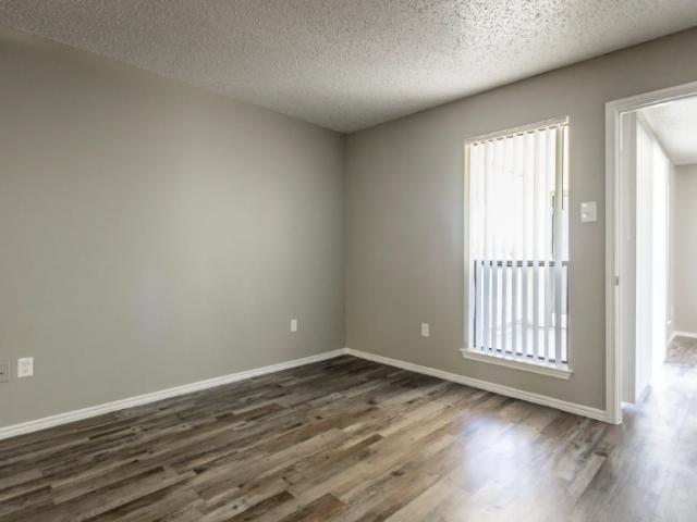 Creekwood 1 Bedroom Apartment for Rent at 212 W Wintergreen Rd, Desoto, TX 75115
